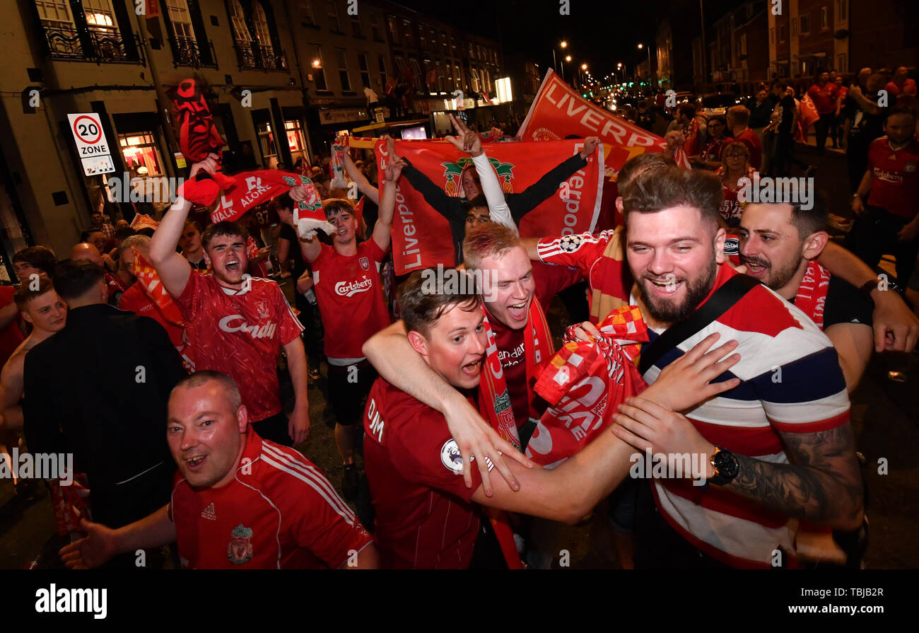 Liverpool fans celebrate their sides' victory in the UEFA Champions ...