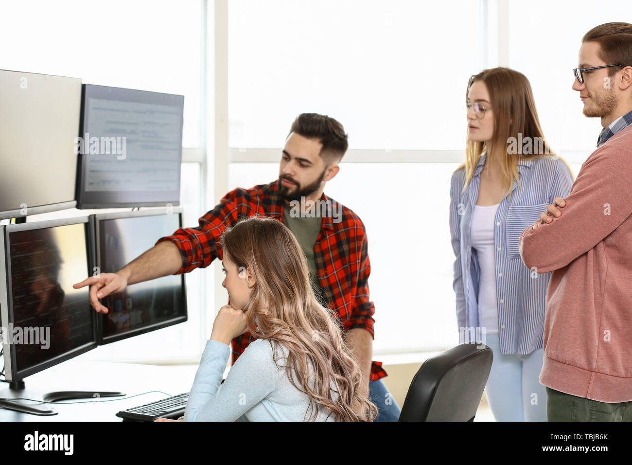 Female programmers working table hi-res stock photography and images - Alamy