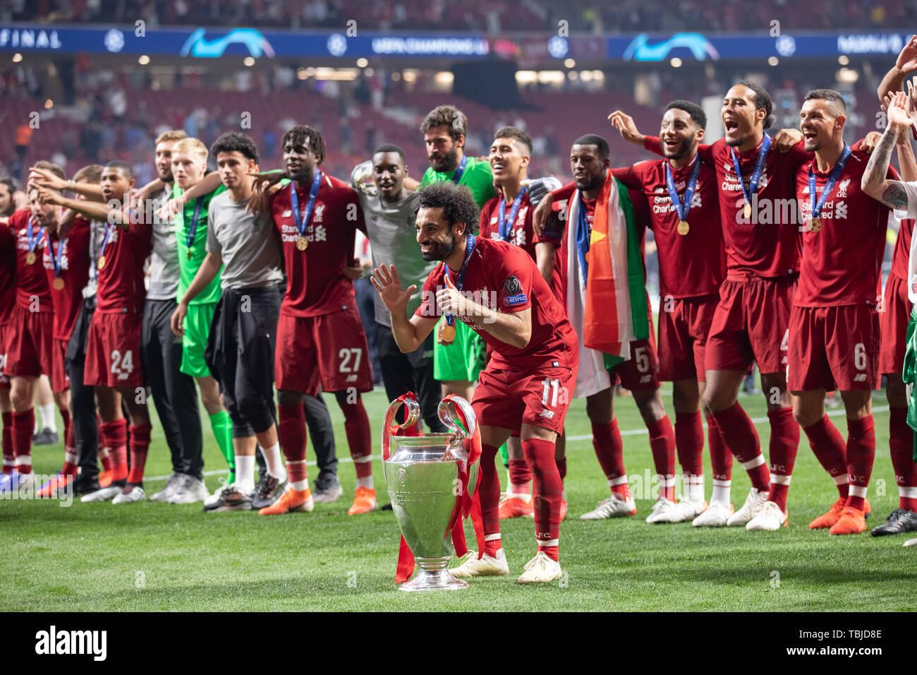 Salah champions league final trophy hi-res stock photography and images ...