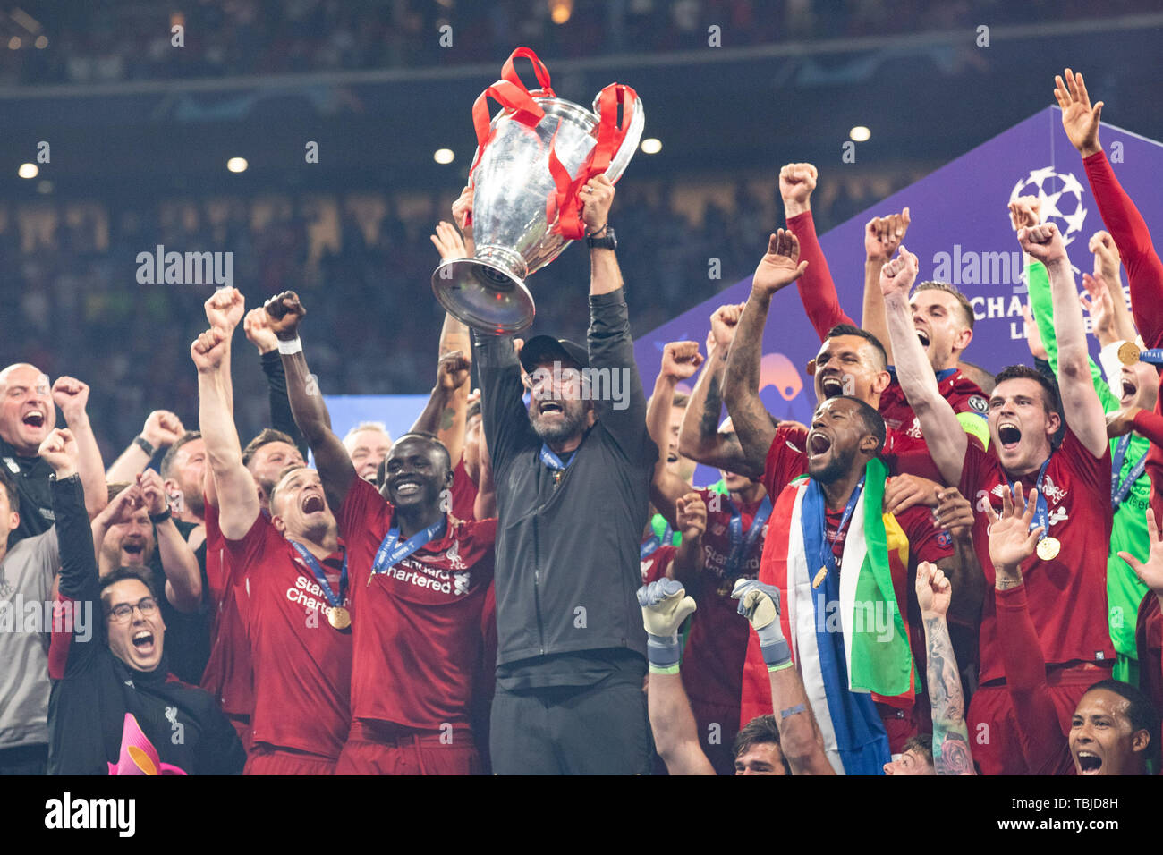 Liverpool champions league trophy klopp hi-res stock photography and ...