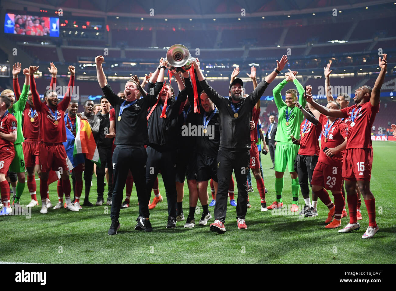 Liverpool team coach hi-res stock photography and images - Alamy