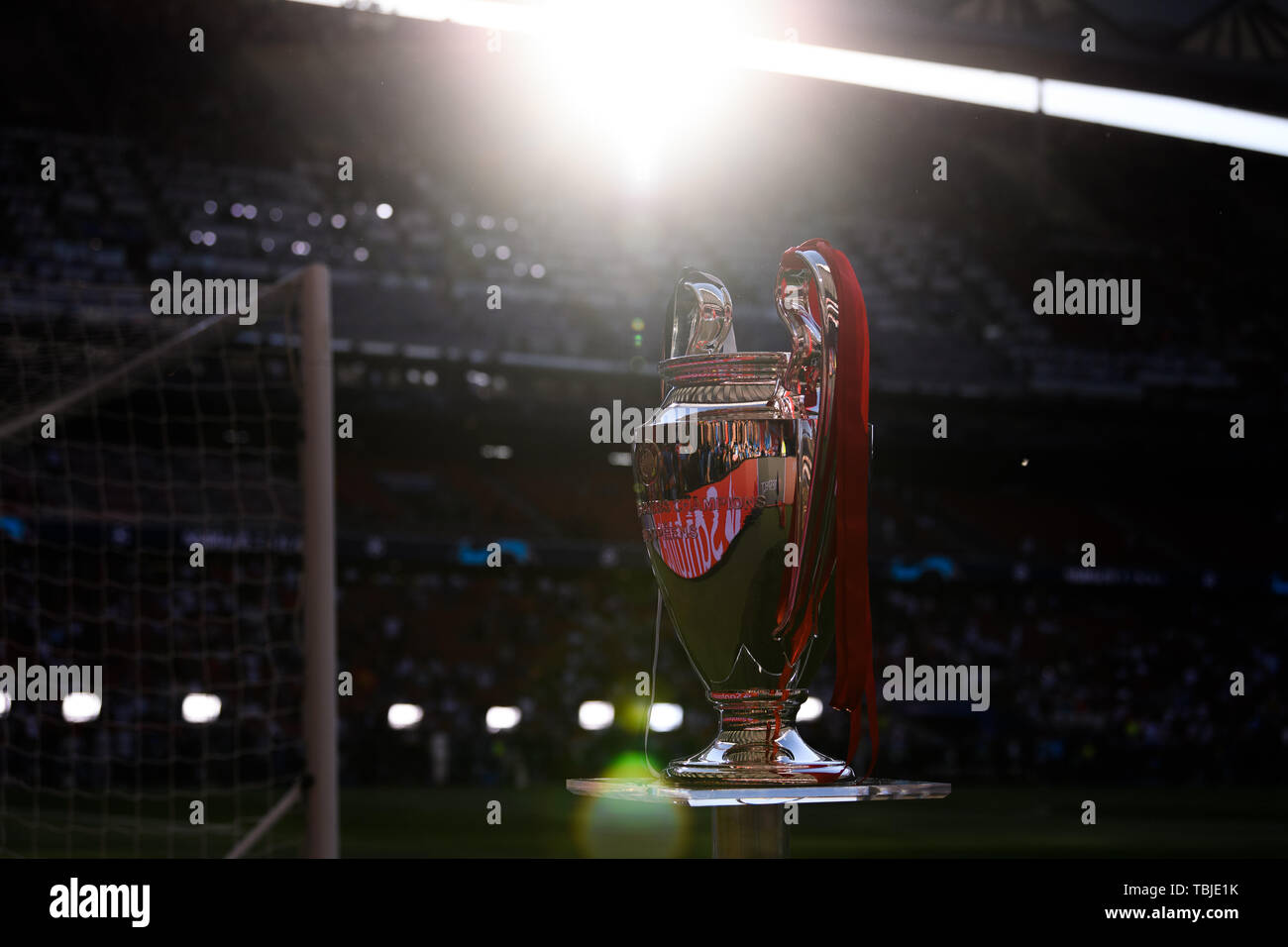 Liverpool champions league trophy hi-res stock photography and images ...