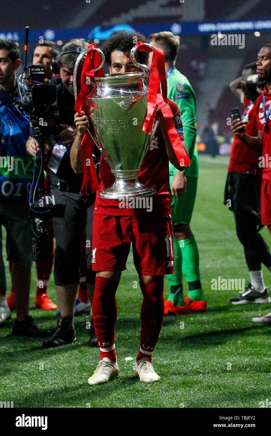 Salah champions league trophy hi-res stock photography and images - Alamy