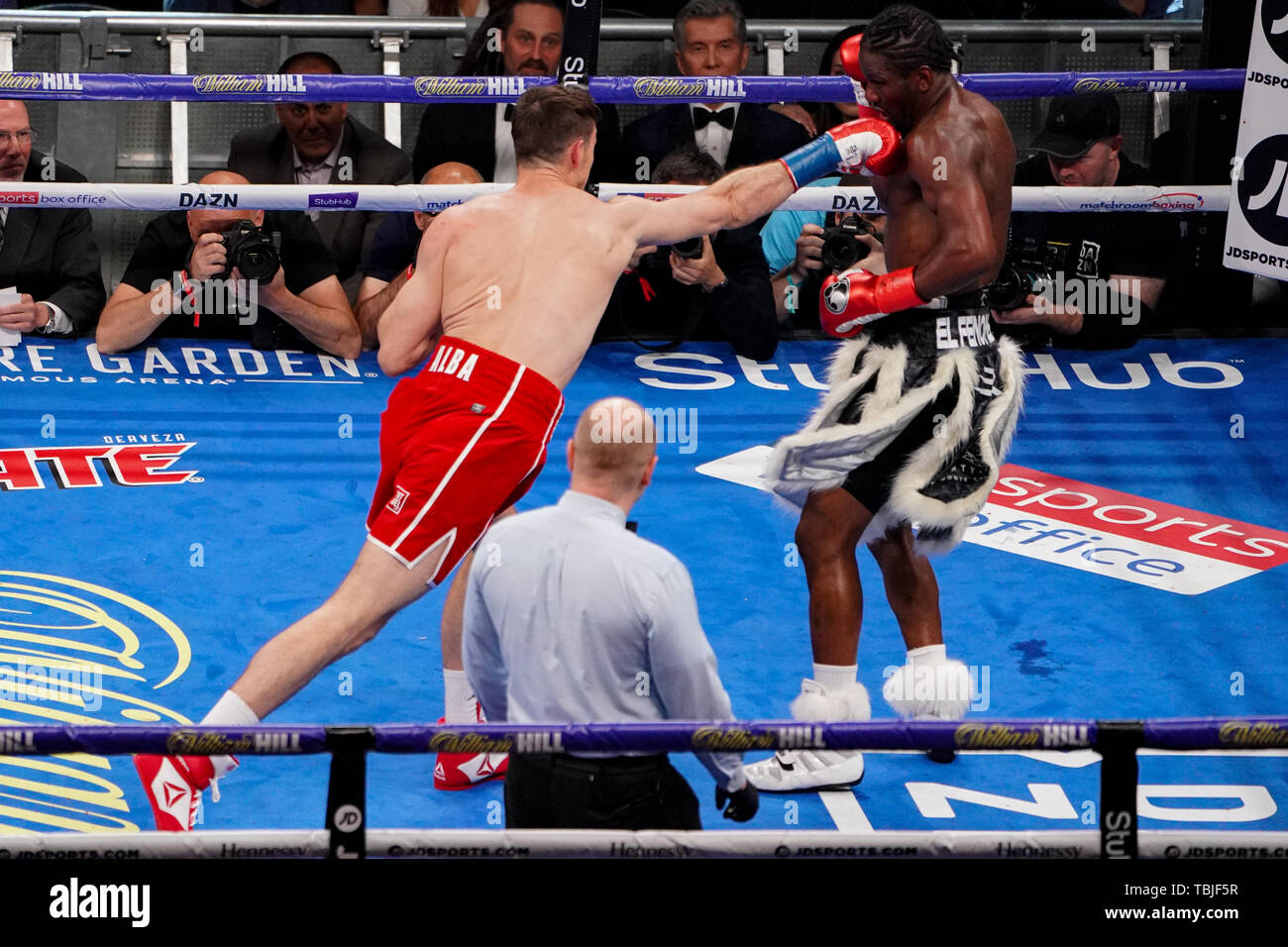 Msg boxing ring hi-res stock photography and images - Alamy
