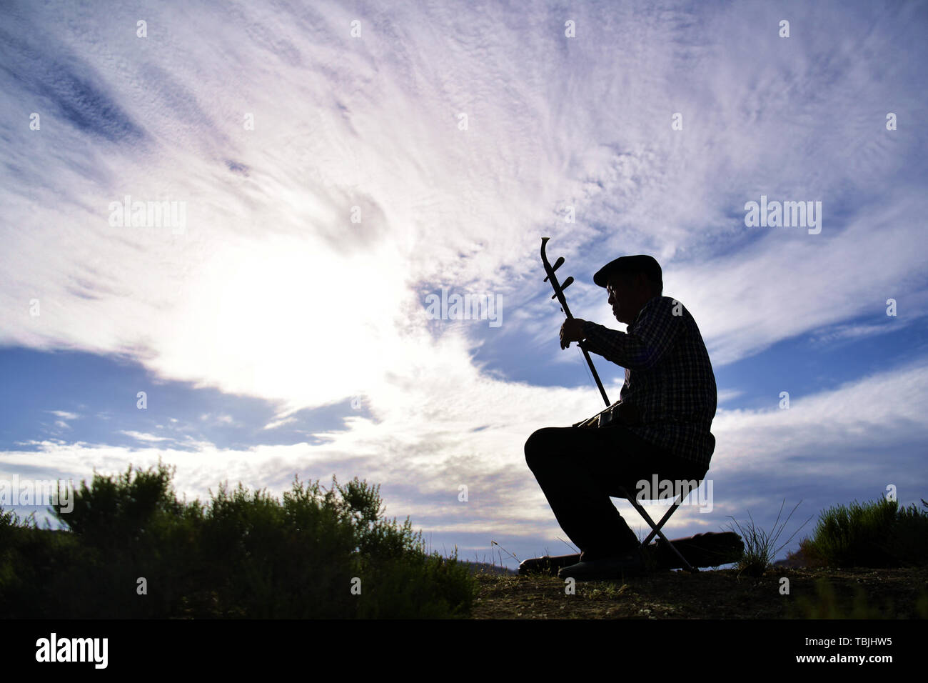 Huqin hi-res stock photography and images - Alamy