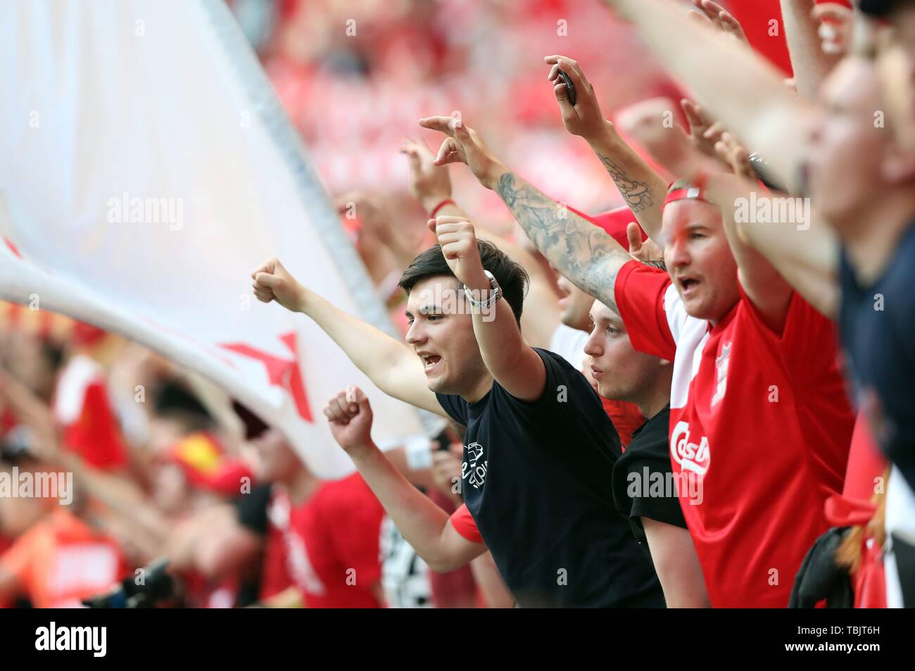 Tottenham fans flag hi-res stock photography and images - Alamy