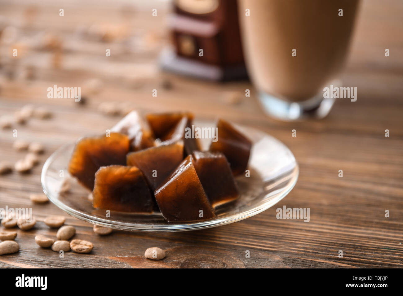 Prepare iced coffee hi-res stock photography and images - Alamy