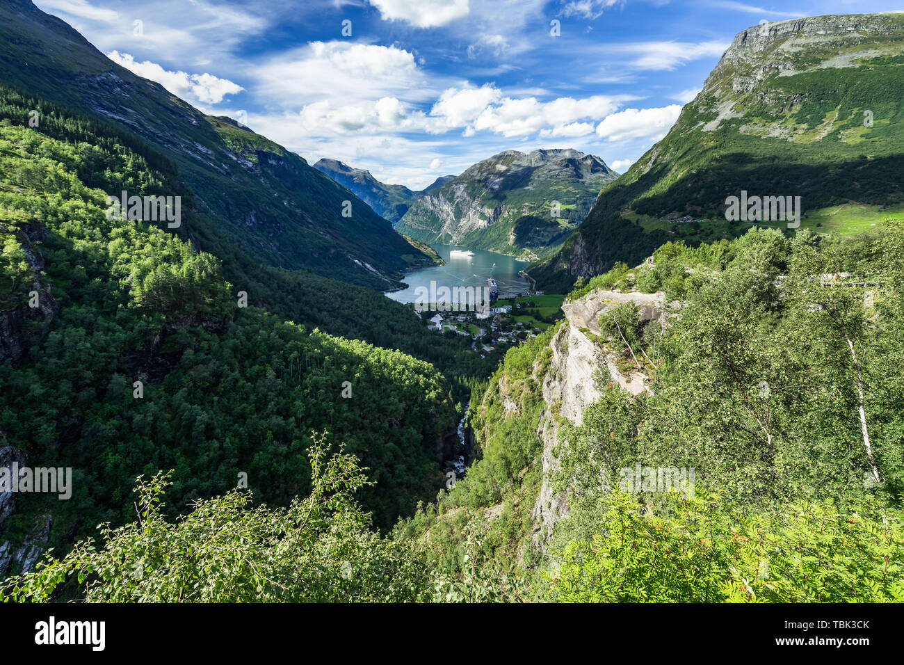 Flydalsjuvet viewpoint offers an amazing view of the Geirangerfjord ...