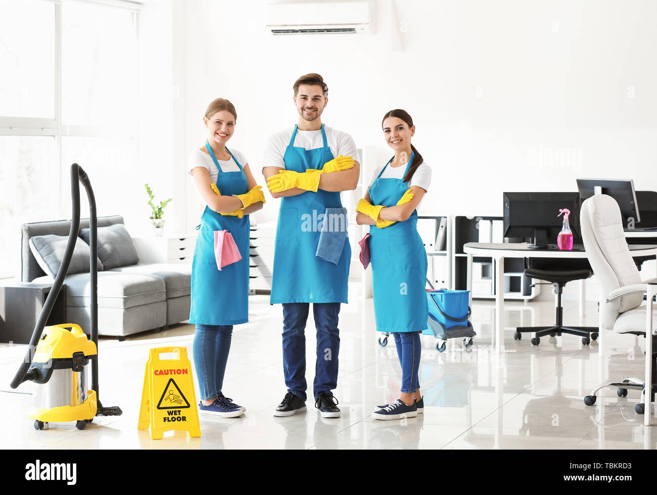 Cleaner office hoovering hi-res stock photography and images - Alamy