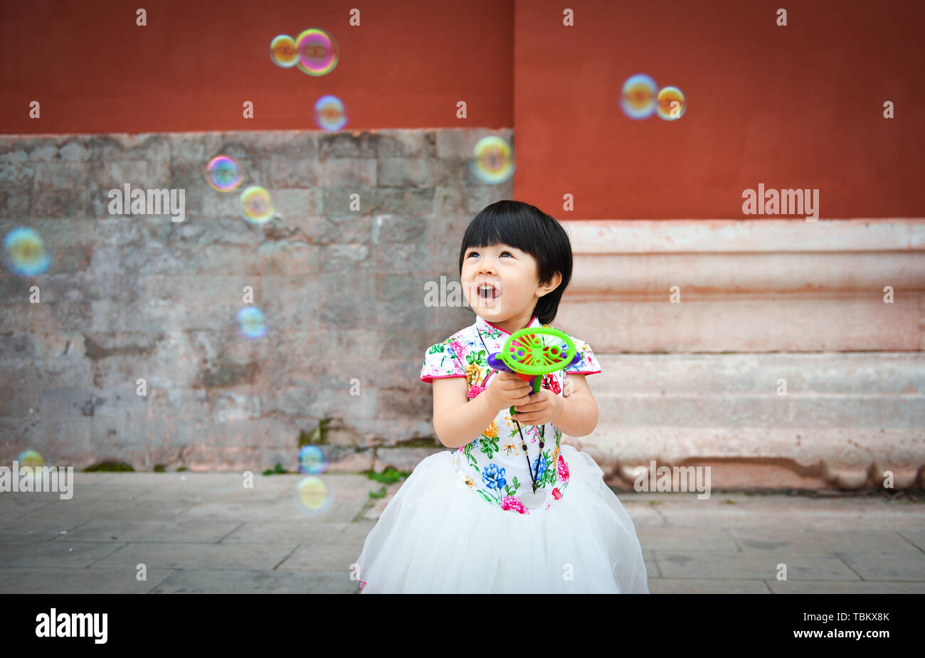 Short Chinese Man High Resolution Stock Photography and Images - Alamy