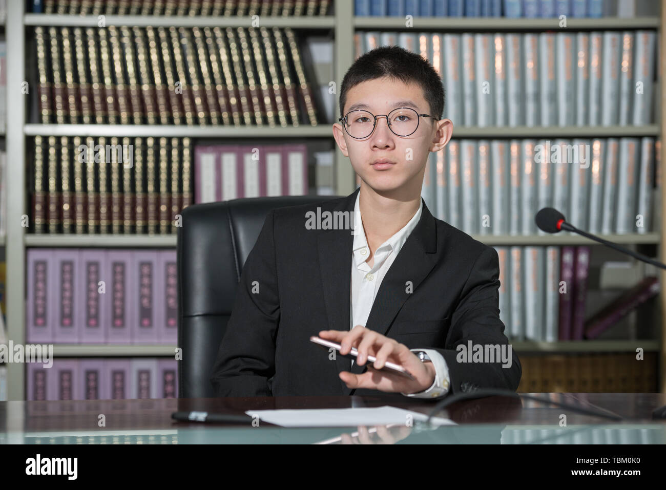 Middle school students in library hi-res stock photography and images ...