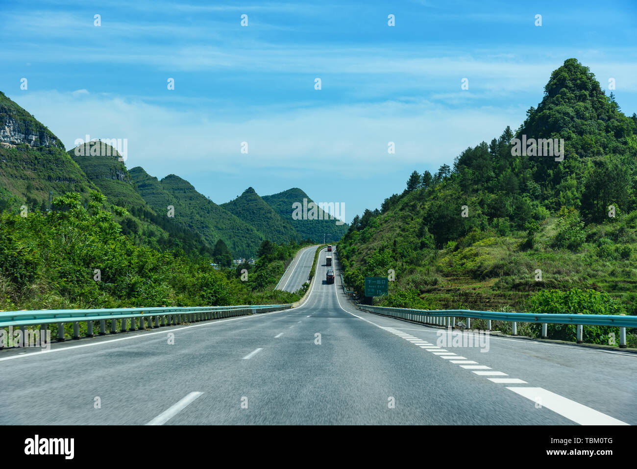 Expressway and car design guide hi-res stock photography and images - Alamy