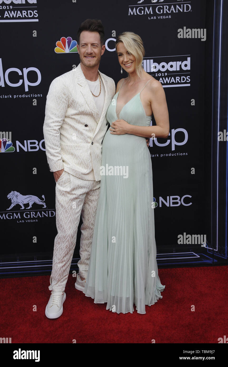 Tyler hubbard hayley stommel hi-res stock photography and images - Alamy