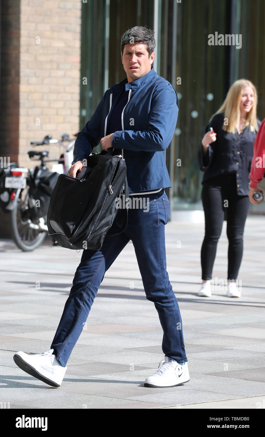 Vernon kay outside itv studios featuring hi-res stock photography and ...