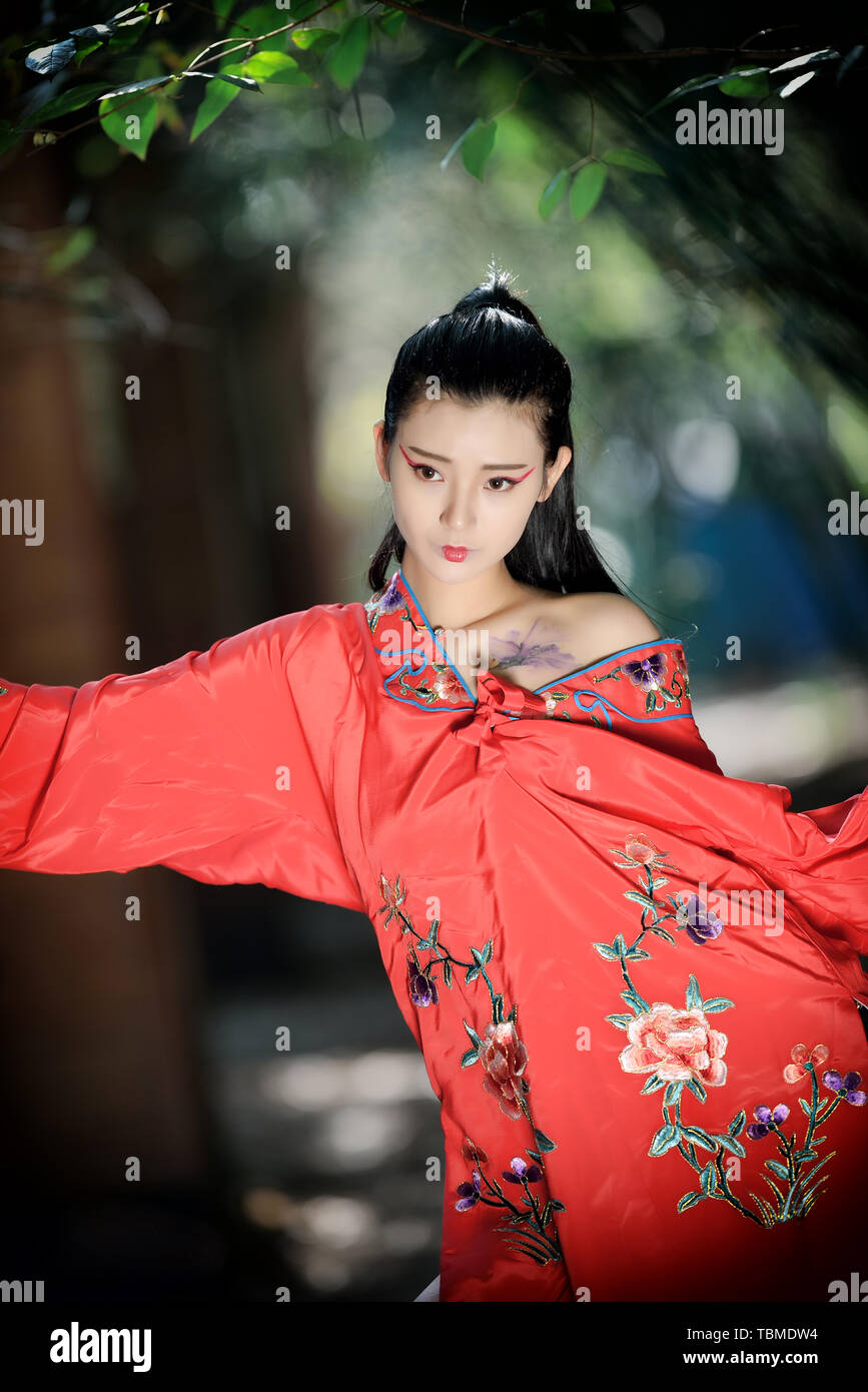 Group of chinese models hi-res stock photography and images - Alamy