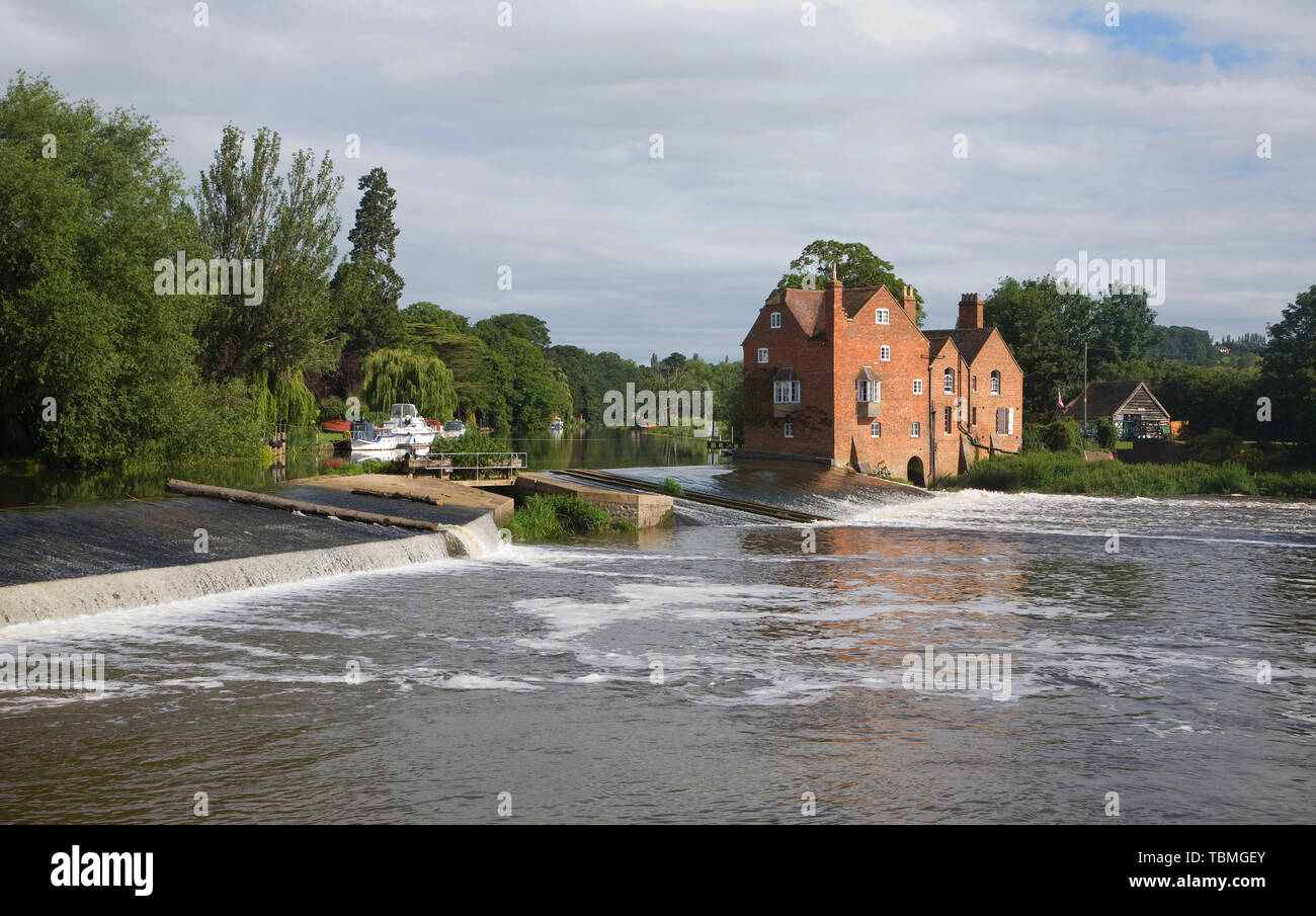 Cropthorne Mill historic watermill on the River Avon, Fladbury ...