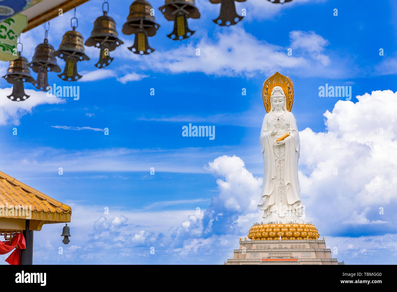 Guanyin at sea hi-res stock photography and images - Alamy