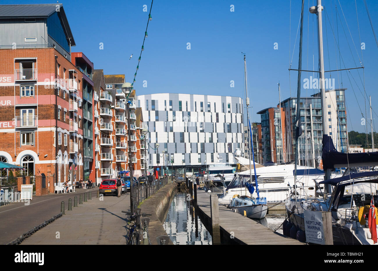 Modern university building at centre of waterfront urban redevelopment ...