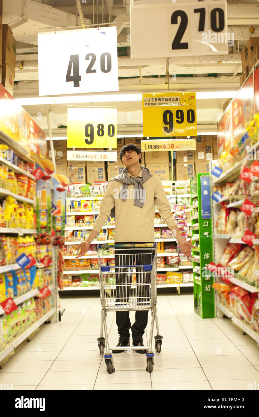 Asian food carts hi-res stock photography and images - Alamy