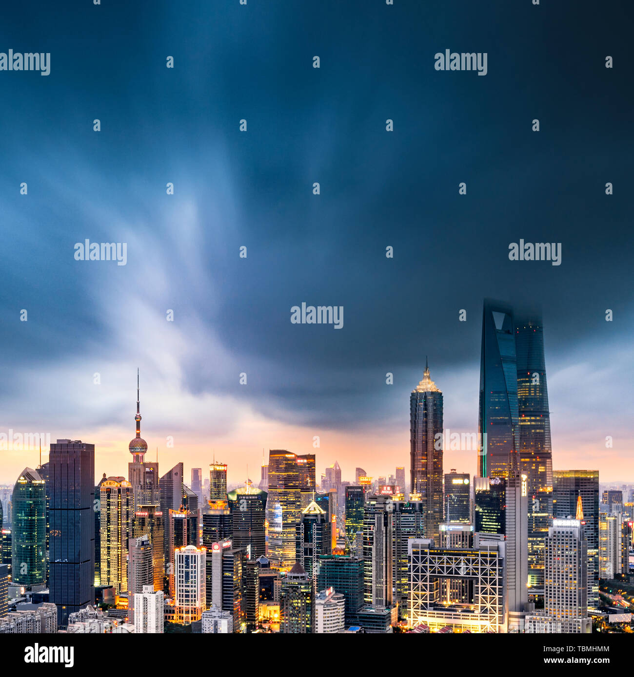 High rise apartments in shanghai hi-res stock photography and images ...