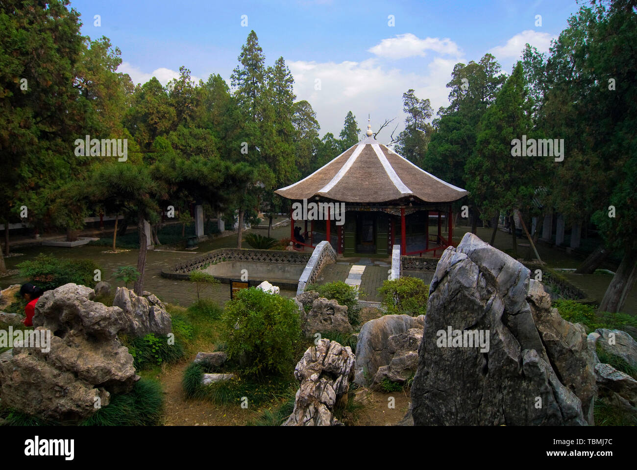 Zhuge liang romance of the kingdoms hi-res stock photography and images ...