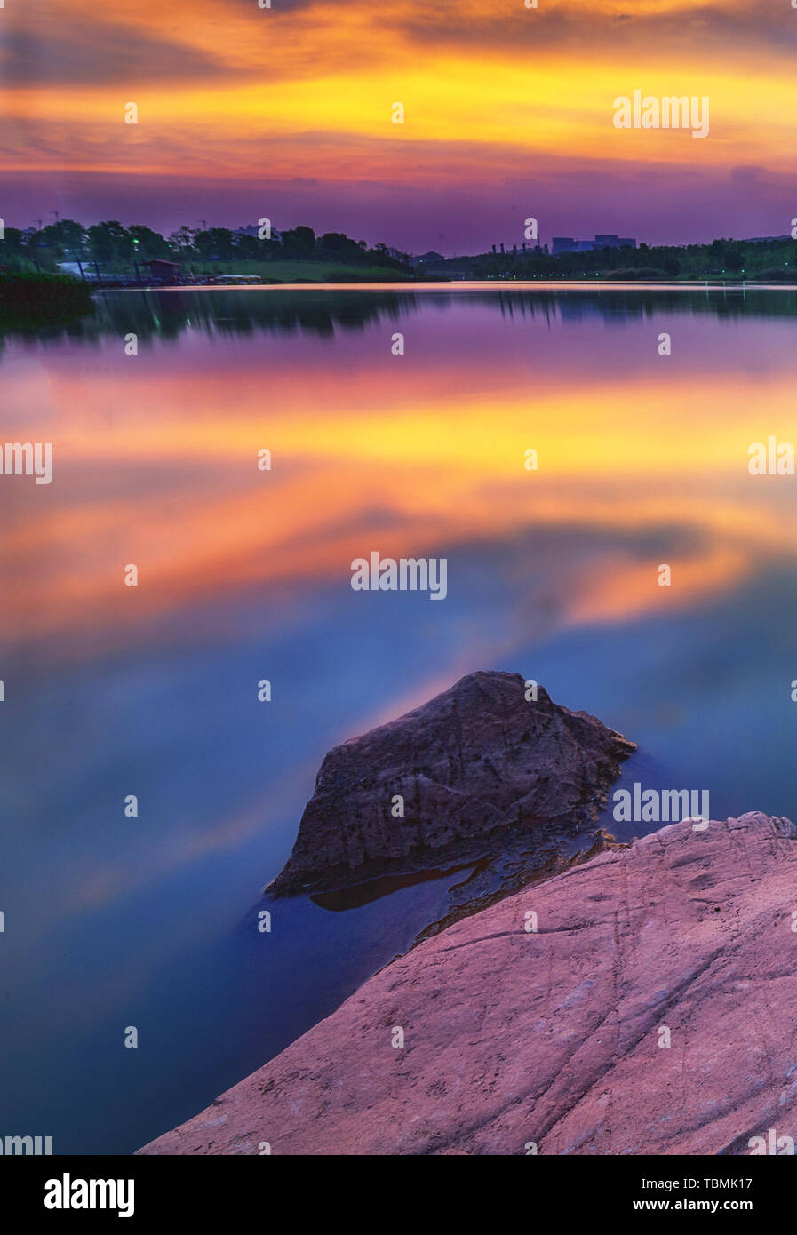 The glow of Wuxiang Lake in Nanning Stock Photo - Alamy