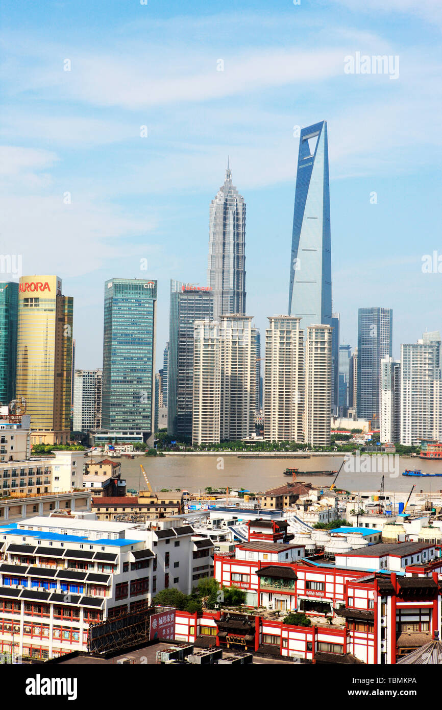 Architectural beauty on both sides of the Pujiang River in Shanghai ...