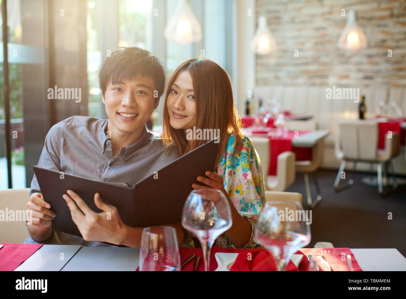 A couple dined at a restaurant Stock Photo - Alamy
