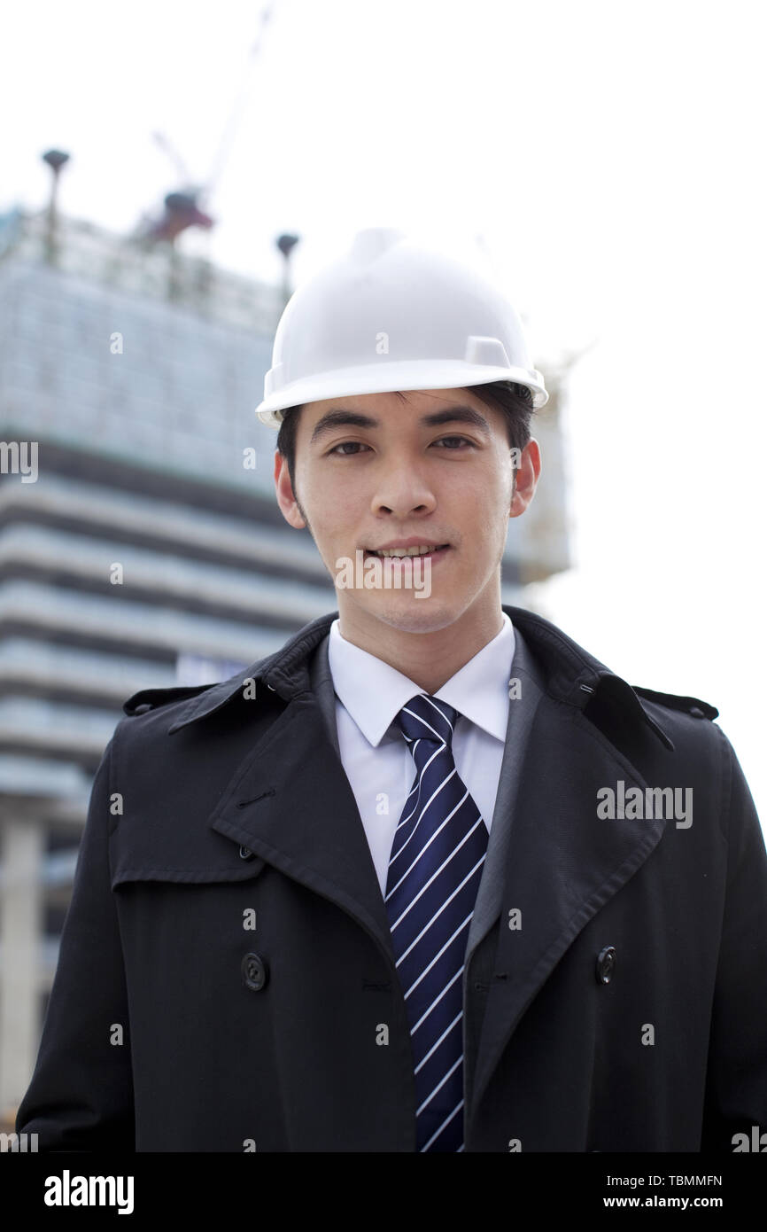 White engineer hat hi-res stock photography and images - Alamy