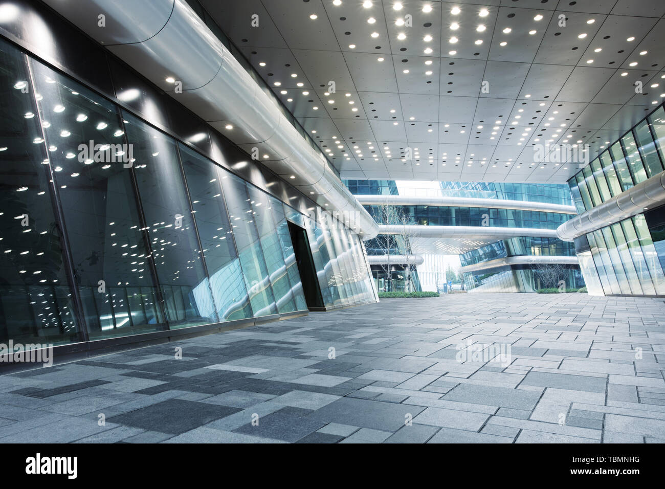Modern business building exterior Stock Photo - Alamy