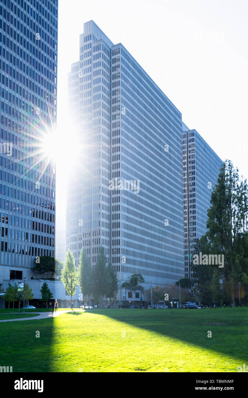 modern office buildings with sunbeam in san francisco Stock Photo - Alamy