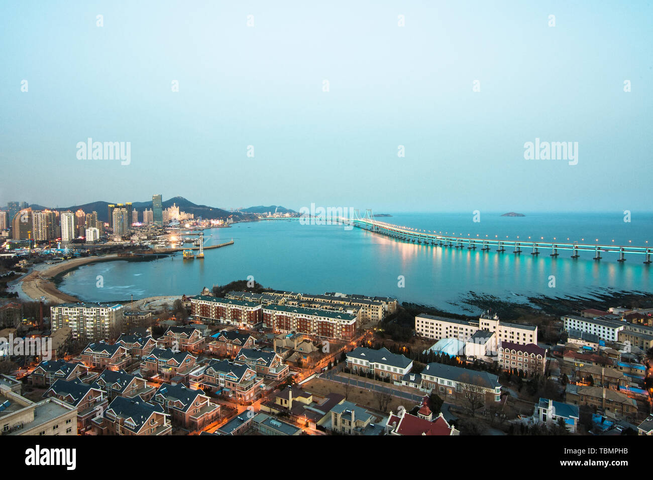 Dalian night view plaza hi-res stock photography and images - Alamy