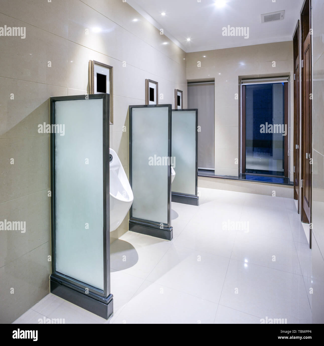 Urinal floor hi-res stock photography and images - Alamy