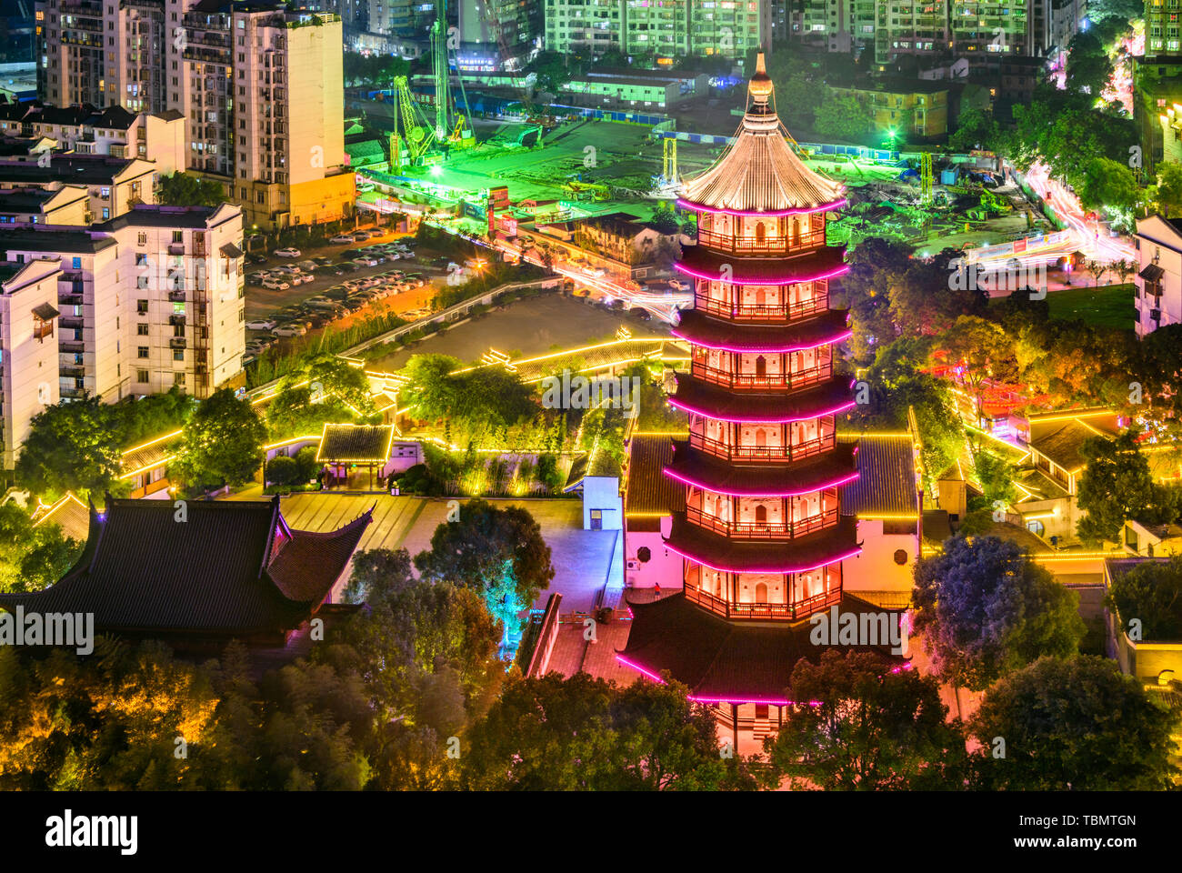 Rope gold tower hi-res stock photography and images - Alamy