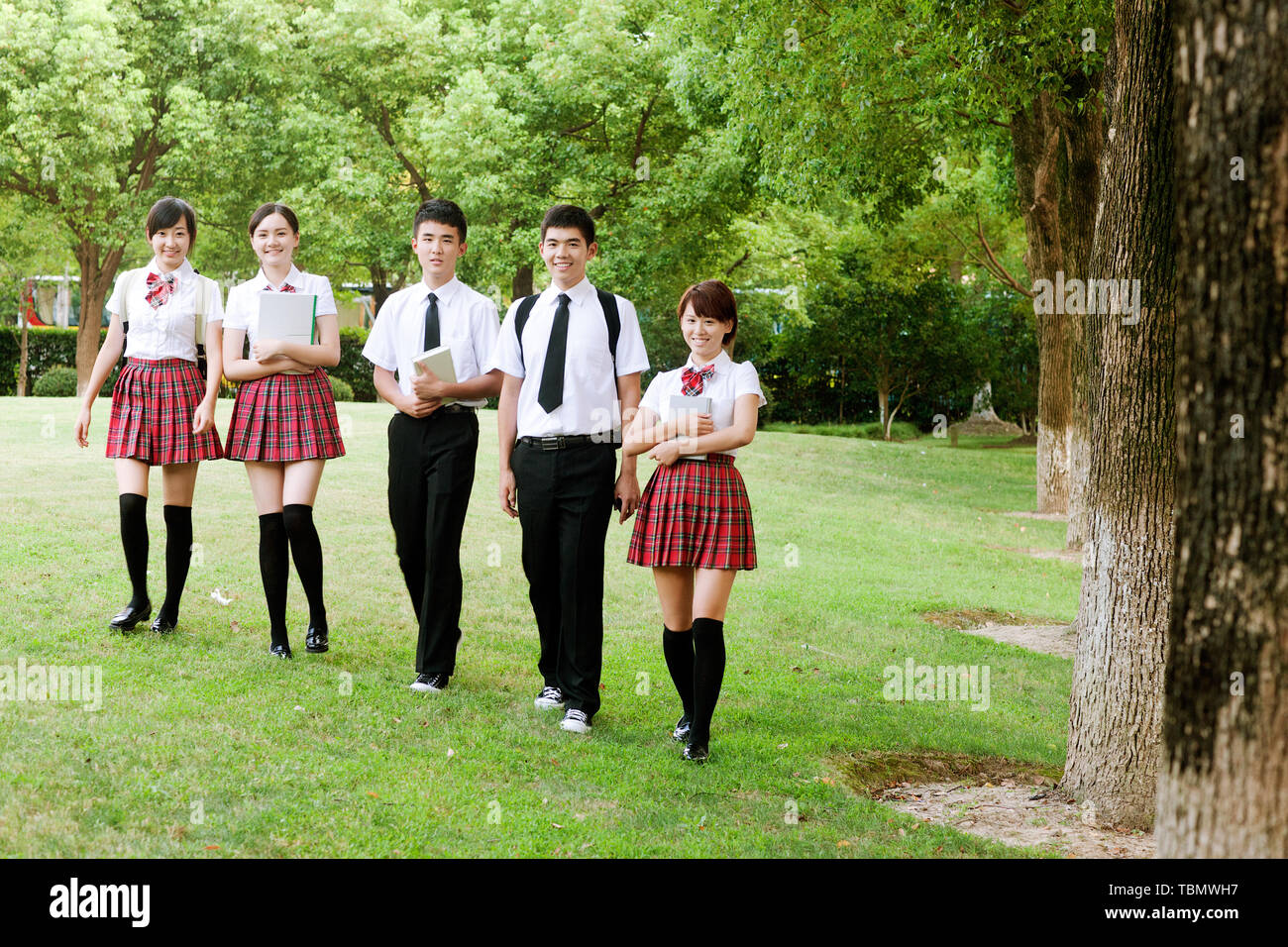 Campus life for high school students Stock Photo - Alamy