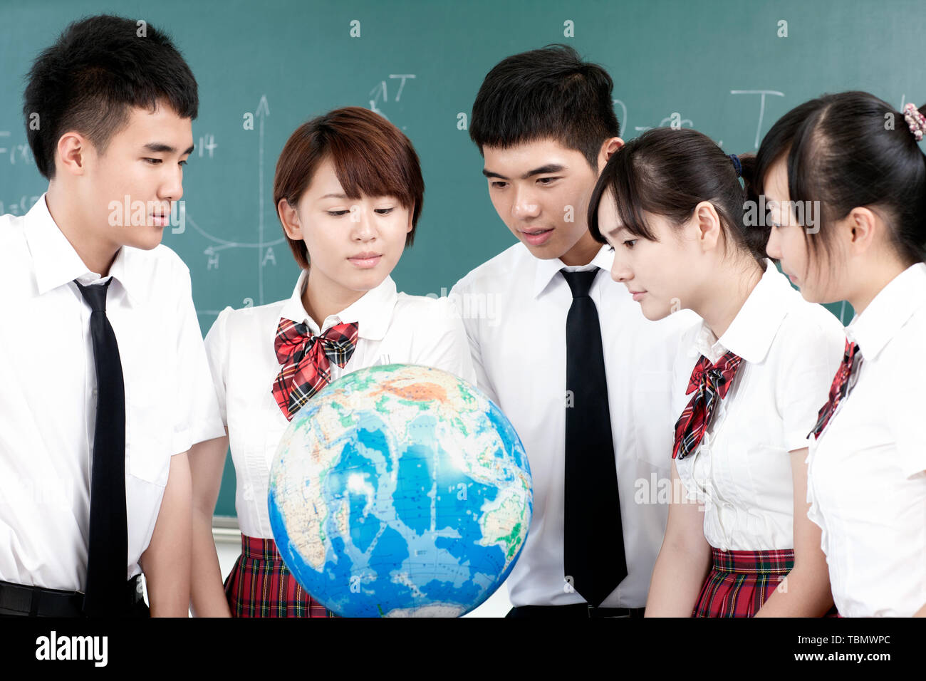 Teamwork among high school students Stock Photo - Alamy