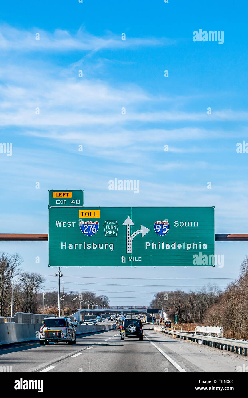 New york street signs directions hi-res stock photography and images ...