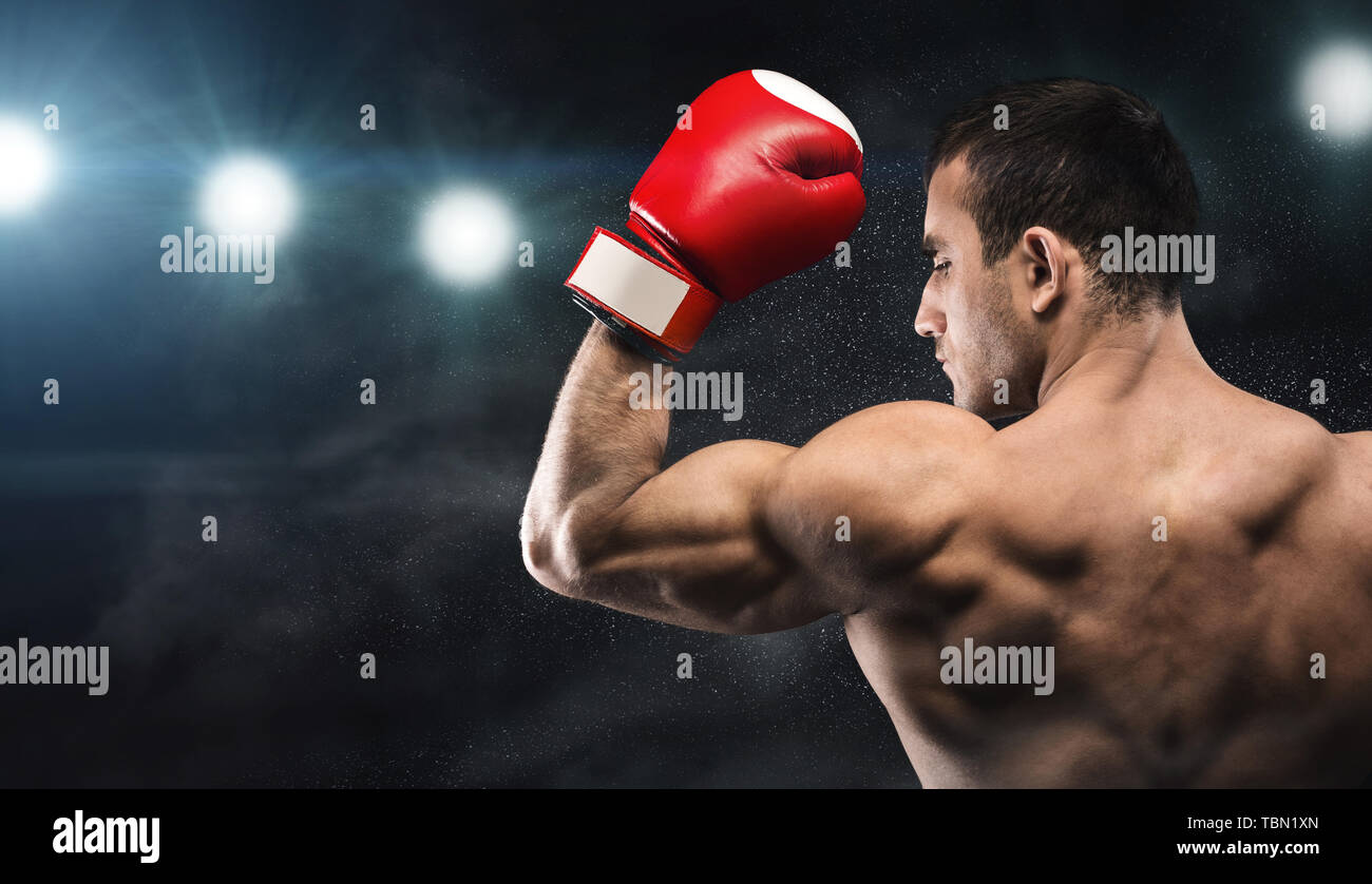 Empty professional boxing ring hi-res stock photography and images - Alamy