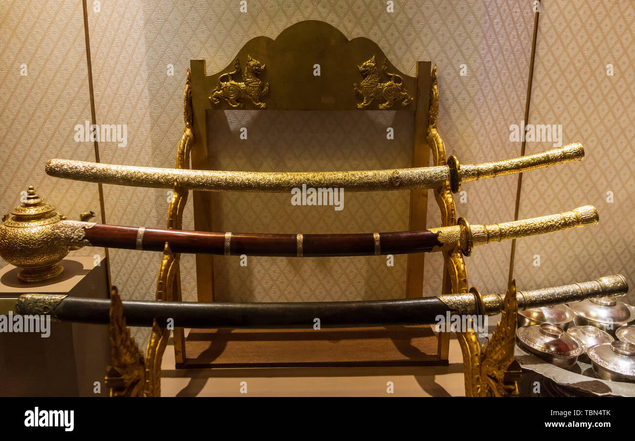 Katana shop hi-res stock photography and images - Alamy