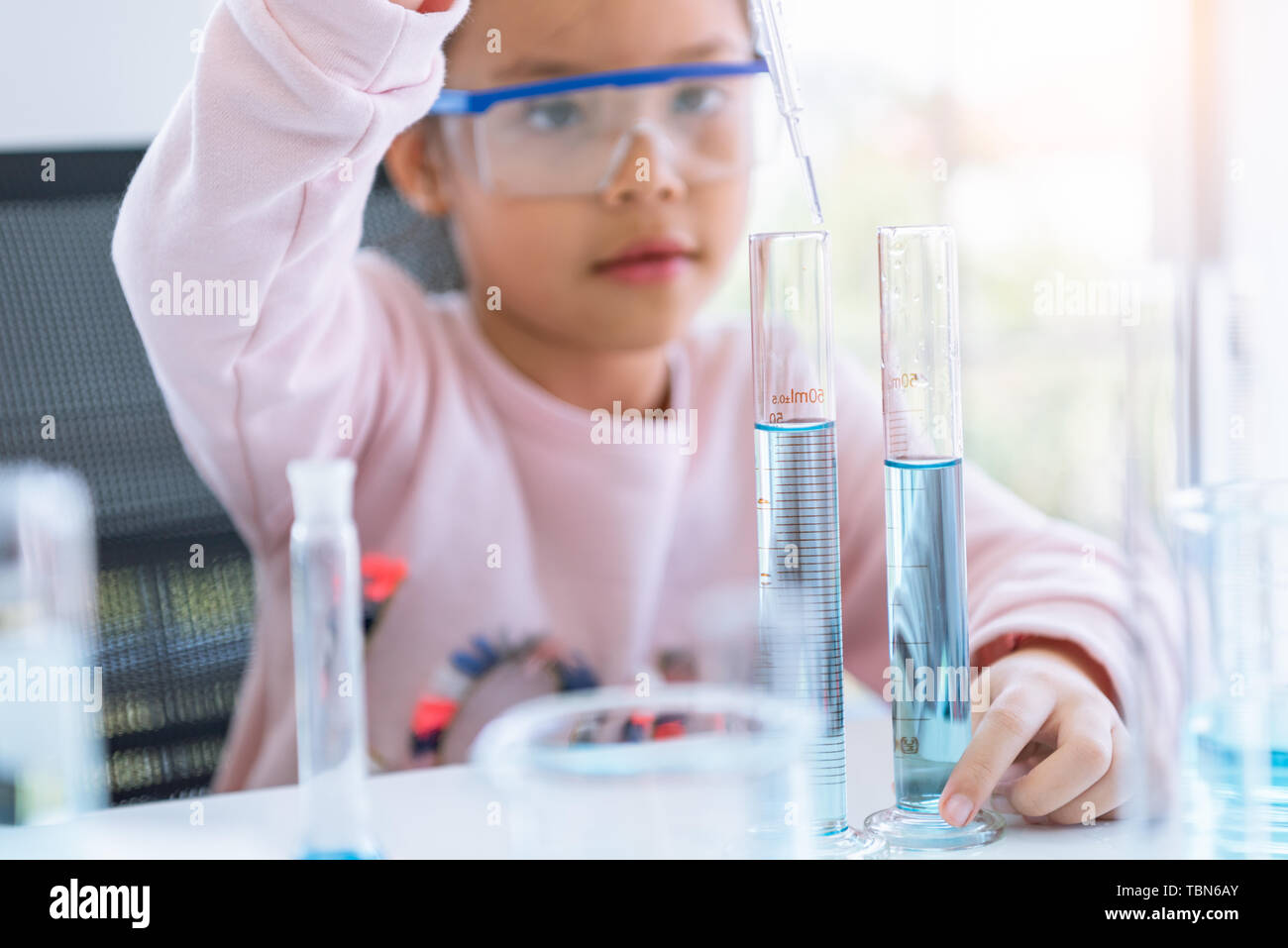 Child researcher school hi-res stock photography and images - Alamy