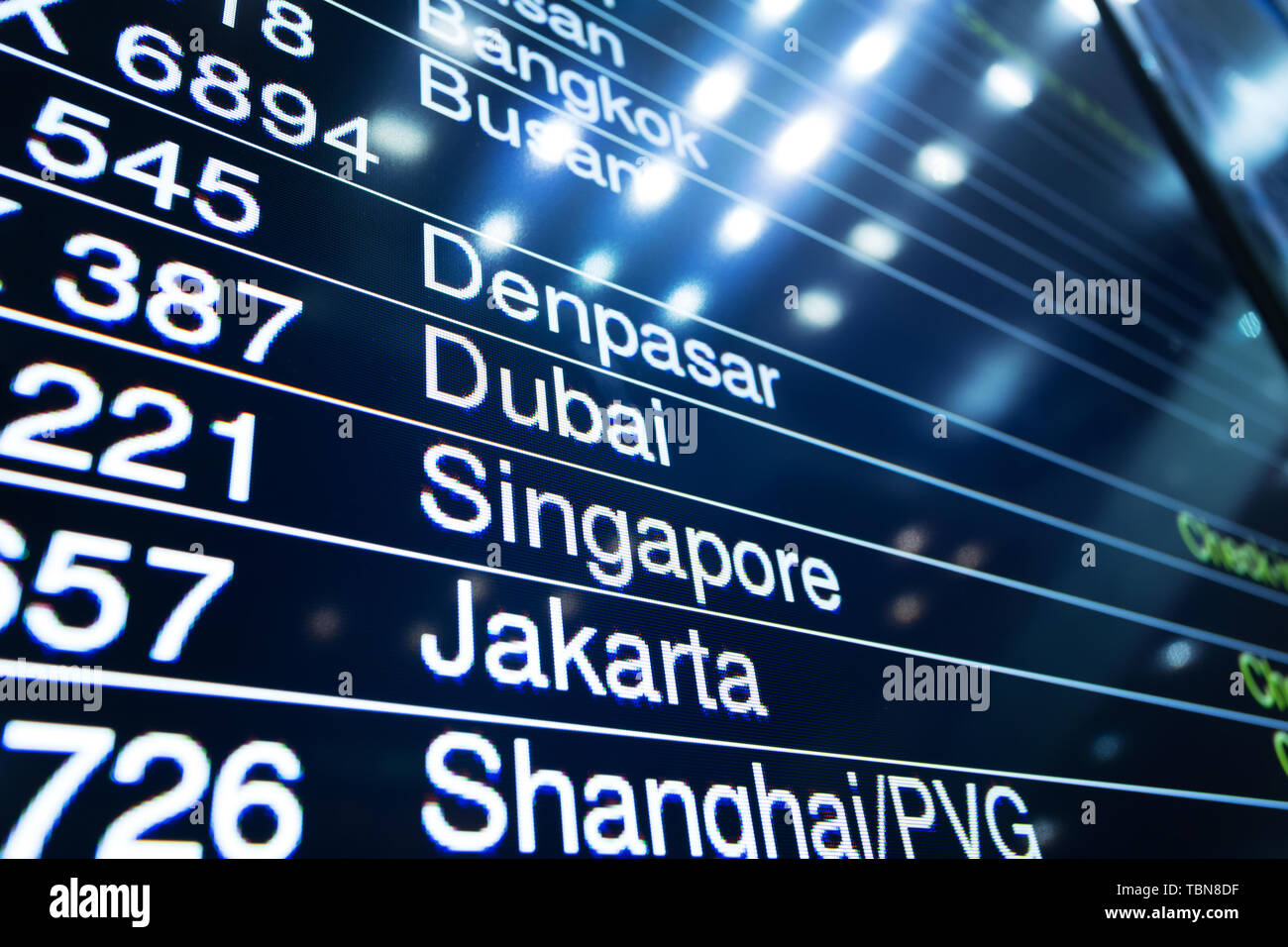 Flight schedule monitor hi-res stock photography and images - Alamy