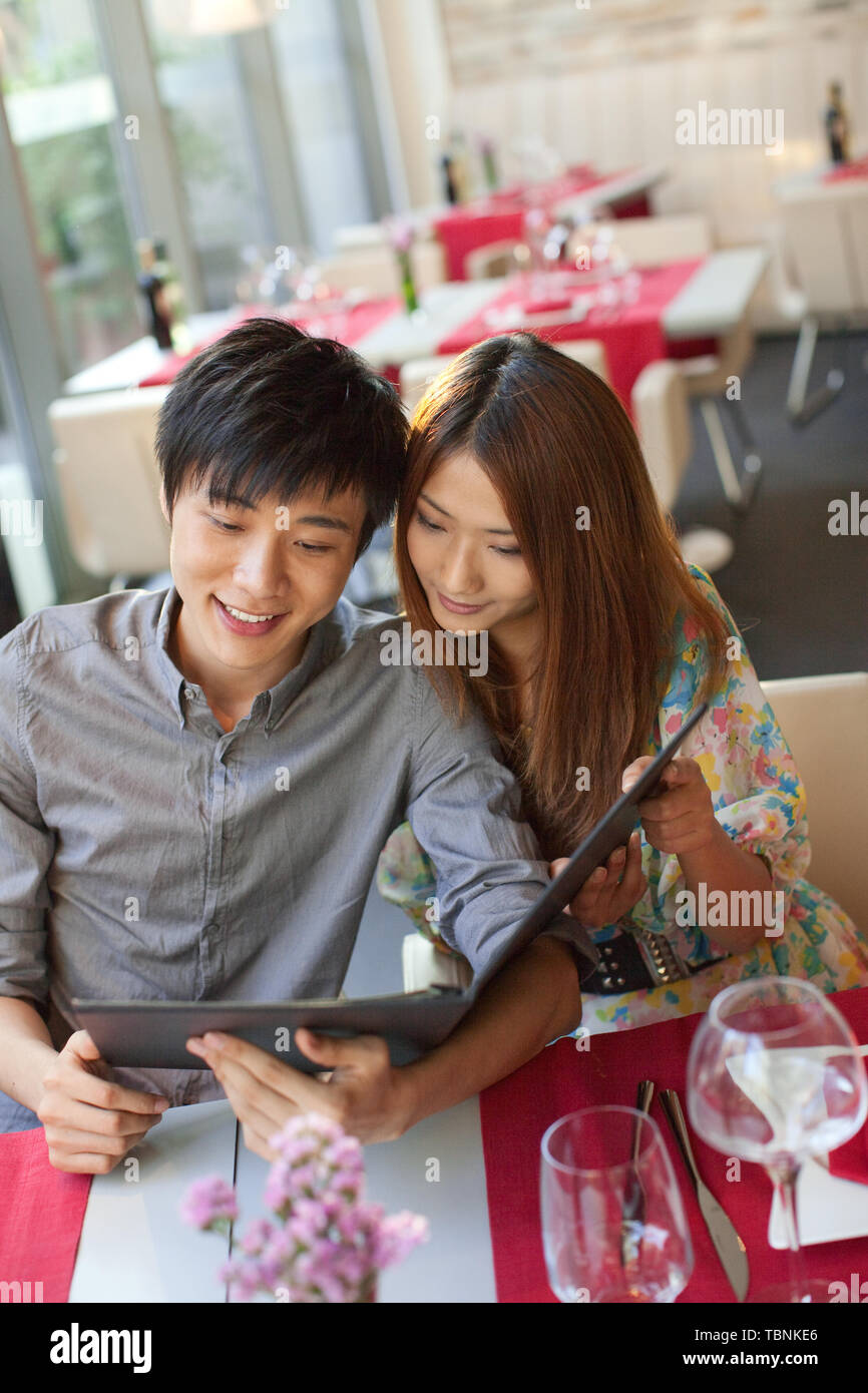 A couple dined at a restaurant Stock Photo - Alamy