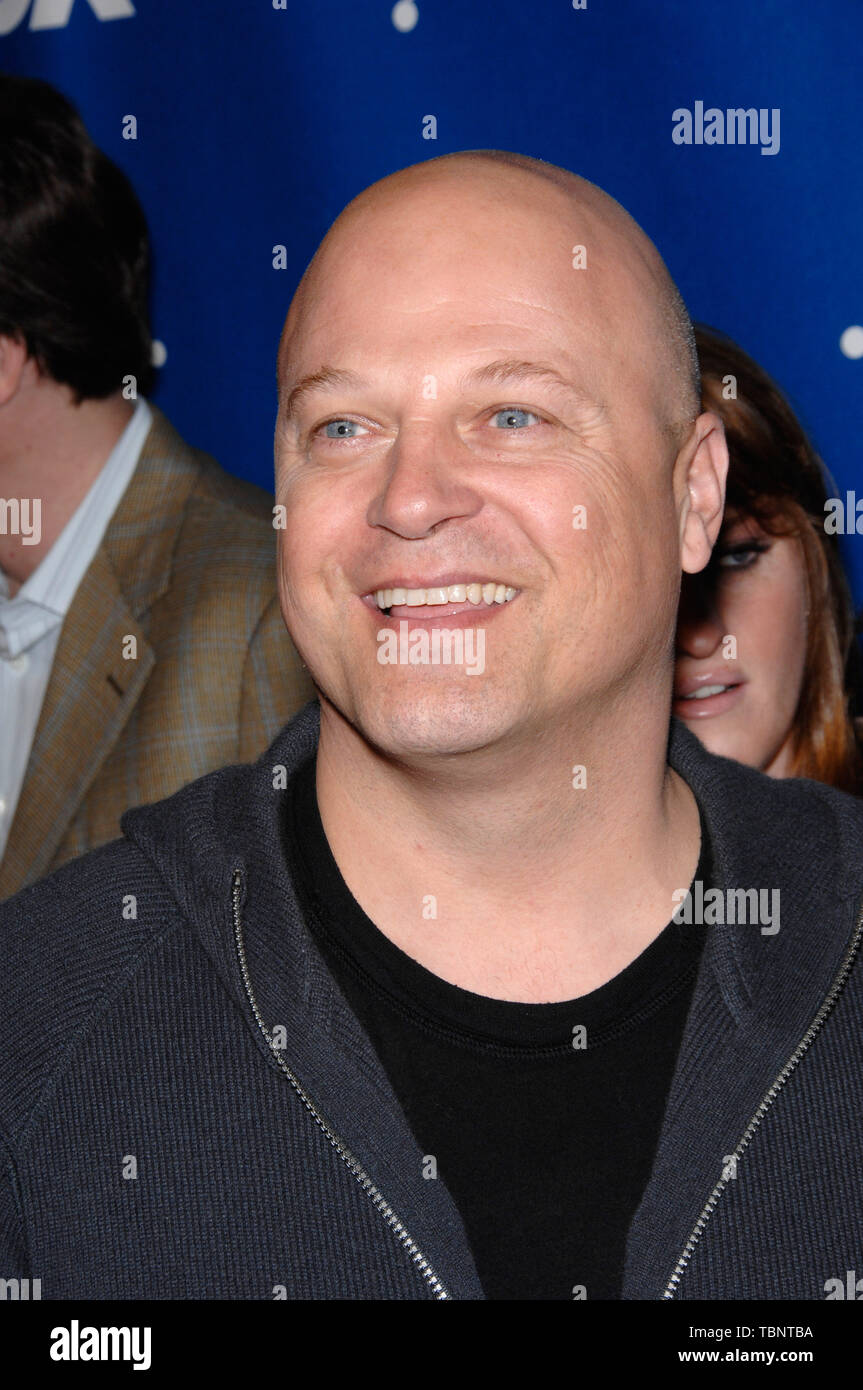 Michael chiklis the shield hi-res stock photography and images - Alamy