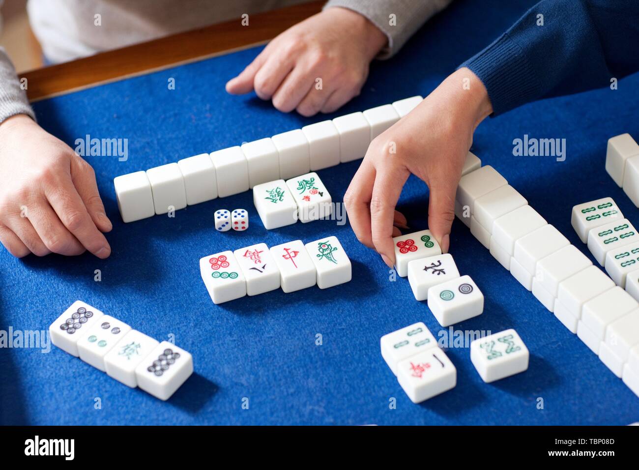 Mahjong cards hi-res stock photography and images - Alamy