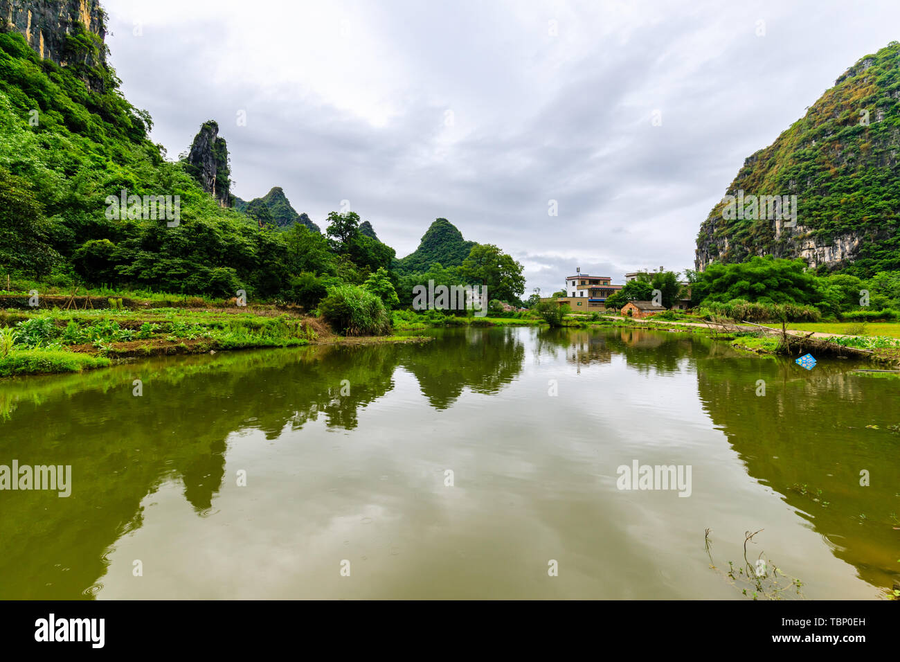 Ten li gallery hi-res stock photography and images - Alamy