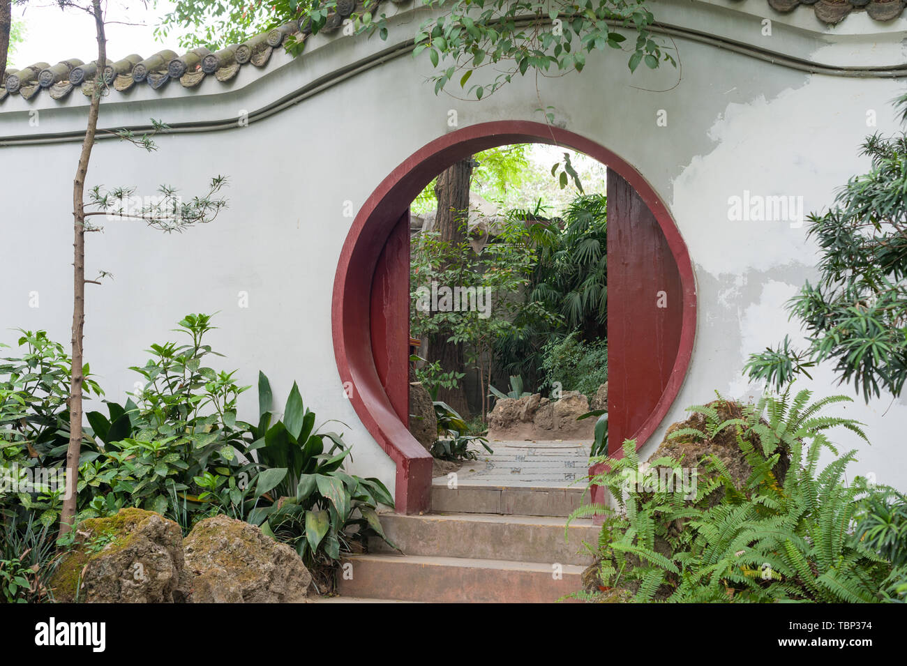 Chinese courtyard of Chengdu Cultural Palace Stock Photo - Alamy
