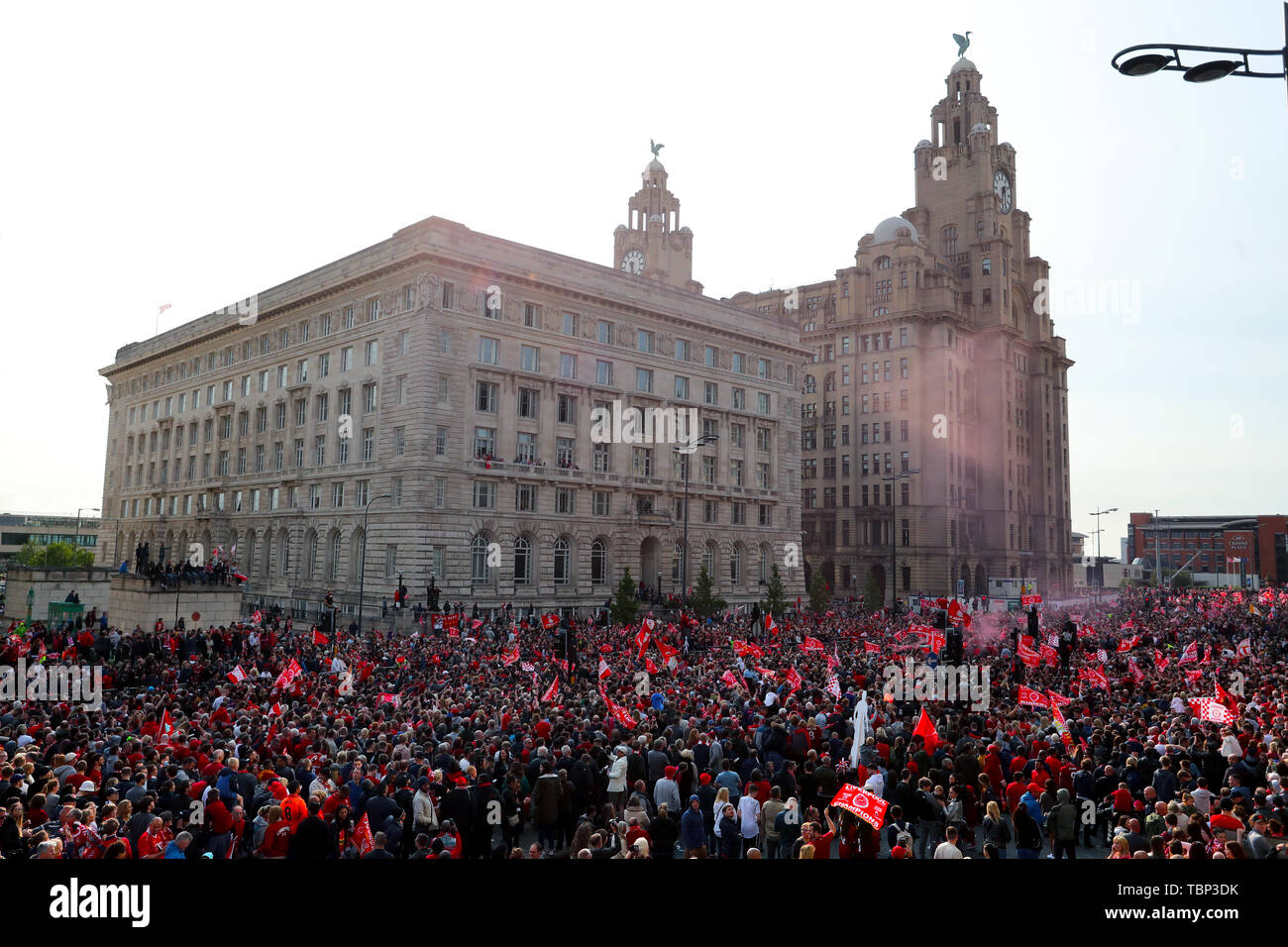 Crowds of Liverpool fans outside the Liver Building during the ...