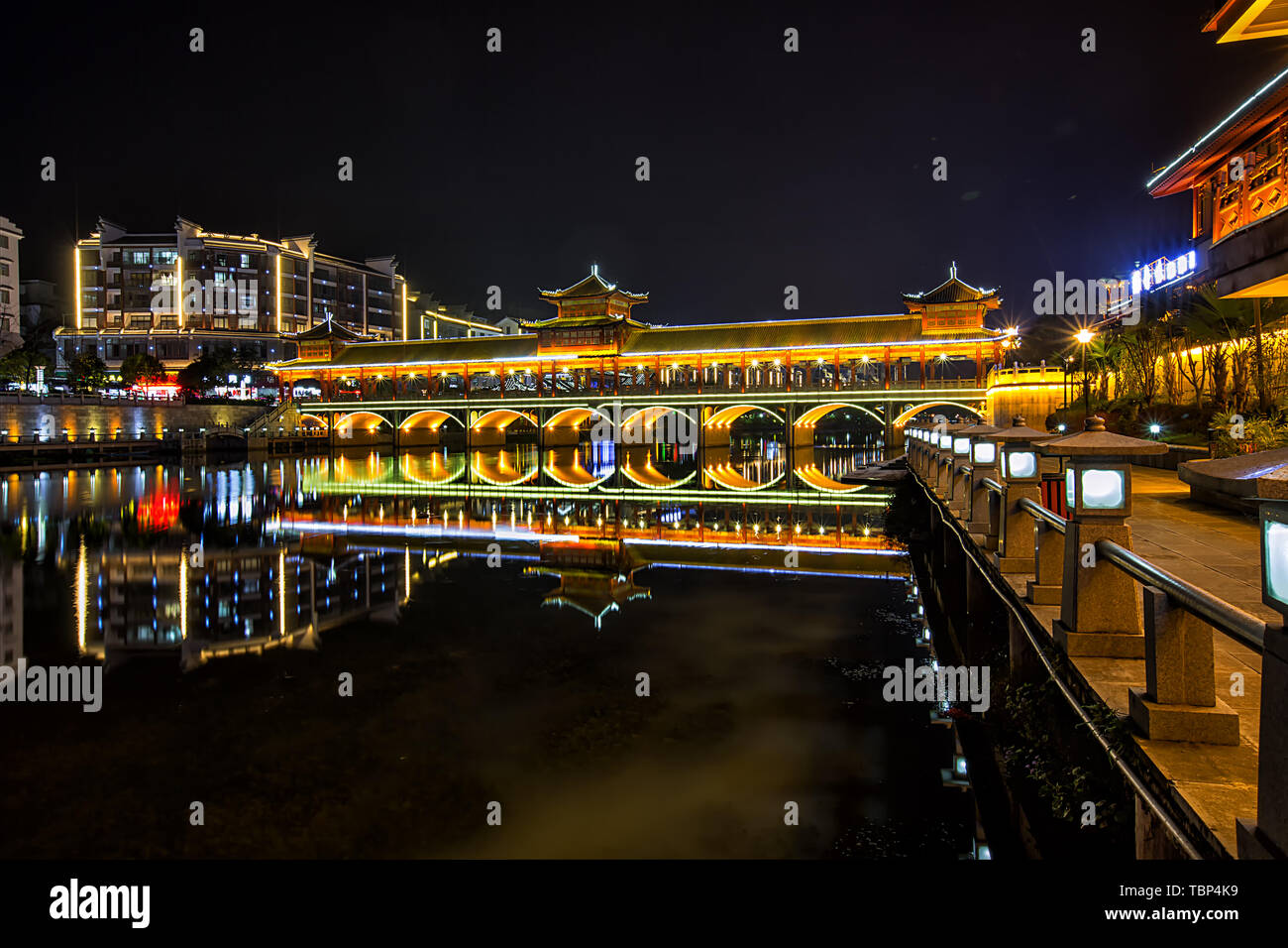 Mengshan, Mei River, night view, West Battery, wind and rain bridge ...