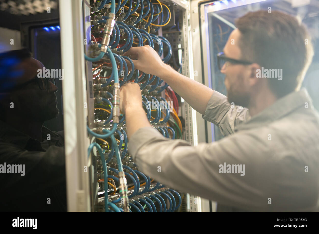 Open mainframe hi-res stock photography and images - Alamy