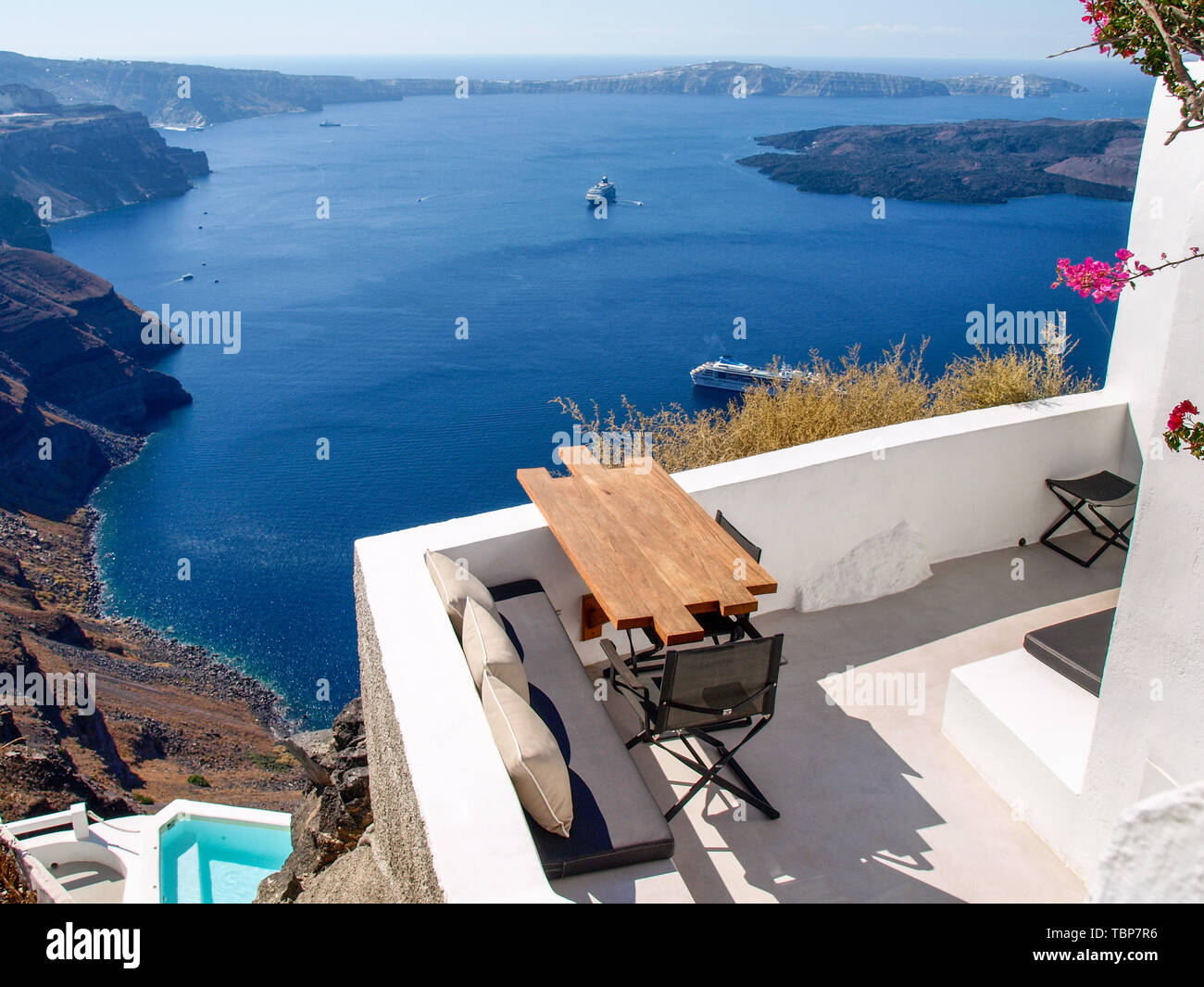 Santorini, Greece: Panorama of the caldera and numerous resorts Stock ...